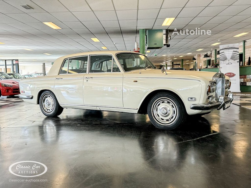 Prodaje se Rolls-Royce Silver Shadow sedan na aukciji