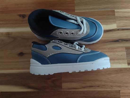 Nove cipele br. 27