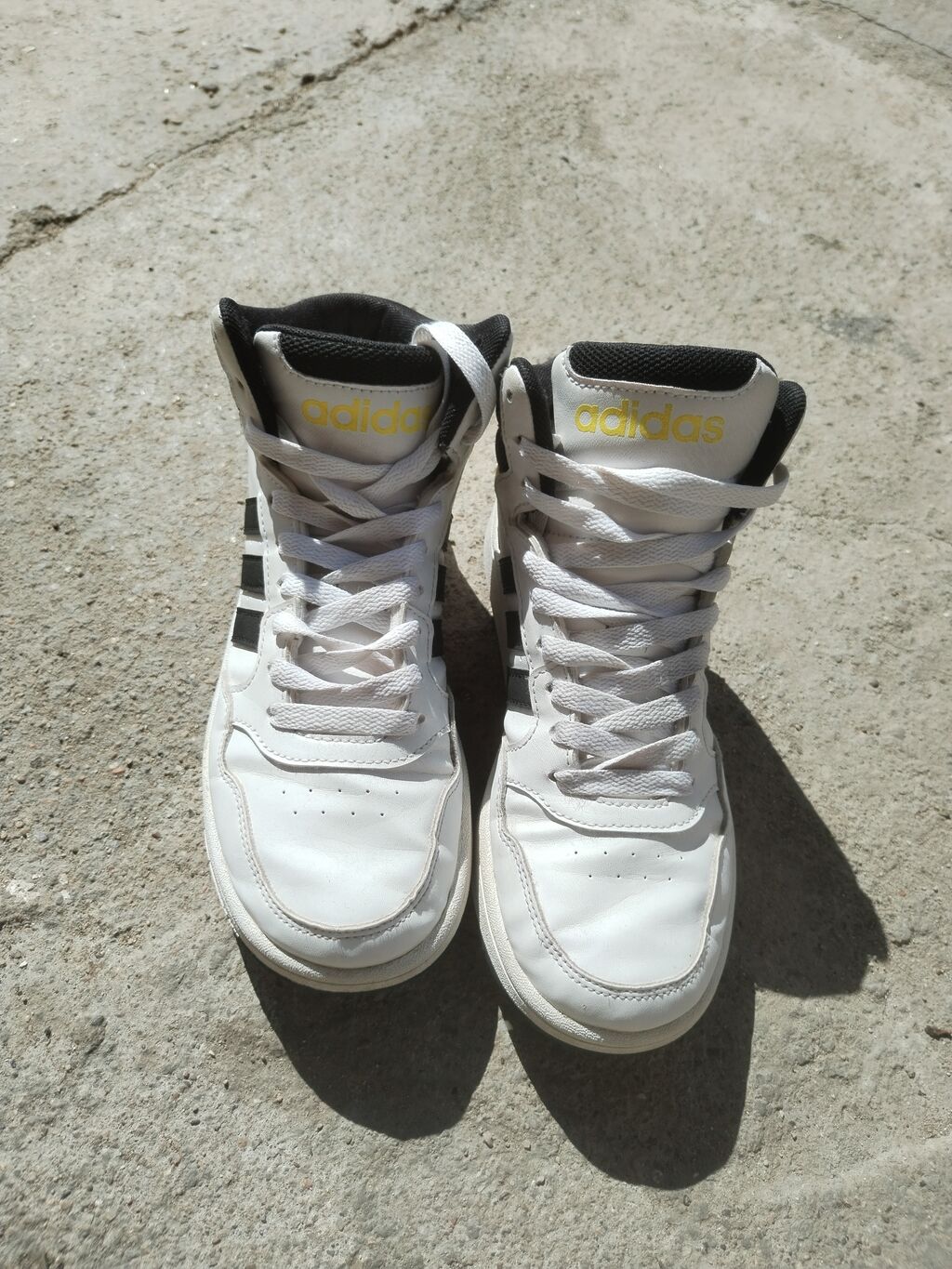 Adidas, Veličina - 35