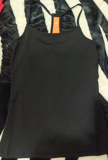 Dve H&M majice