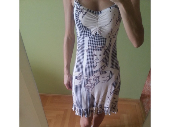 Uska haljina