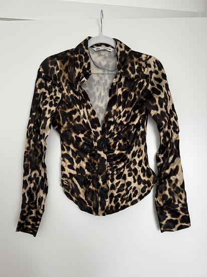 Zara cheetah strukirana kosulja
