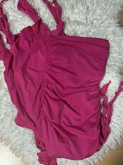 Viralna bershka haljina