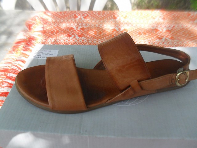 ILC ORIG. CELE KOZNE,VEL. 39