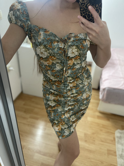 ZARA HALJINA KRATKA S