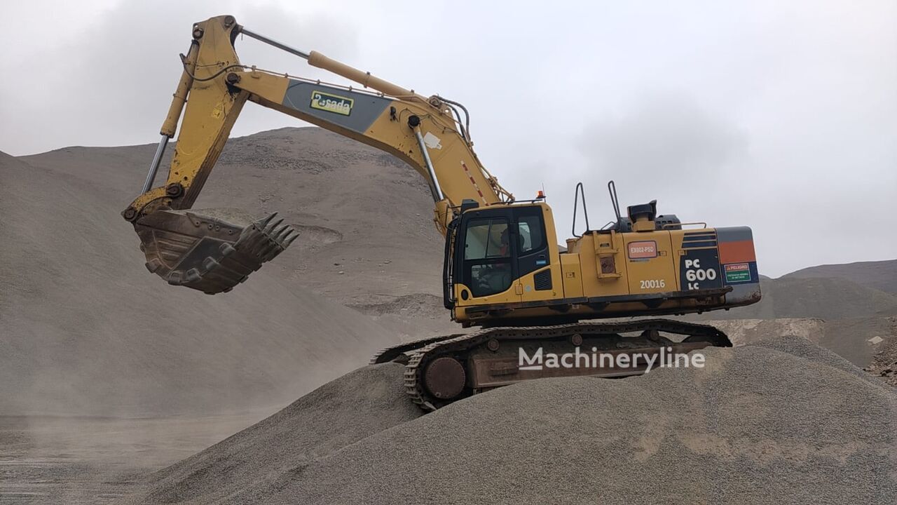 Komatsu PC600LC-8 bager guseničar