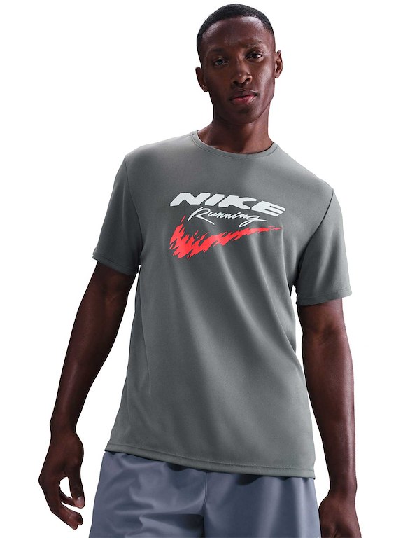 NIKE Muška majica T-shirt M NK DF UV RN ENRGY MILER SS
5308,00 RSD