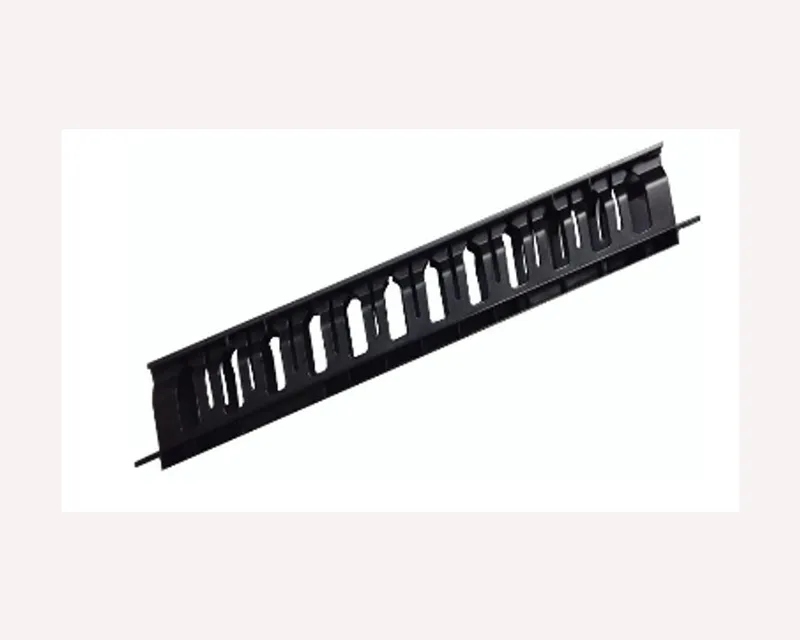 MAXPRO LINE Panel ranžirni 19 inča, kanalica, plastični, 1U