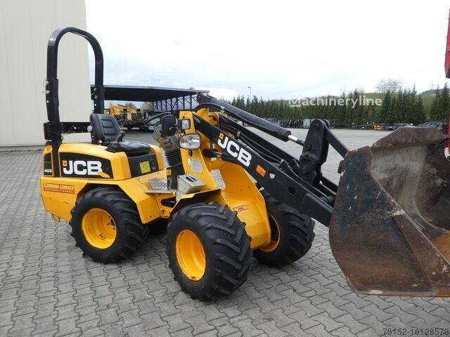 JCB 403 multifunkcionalni utovarivač