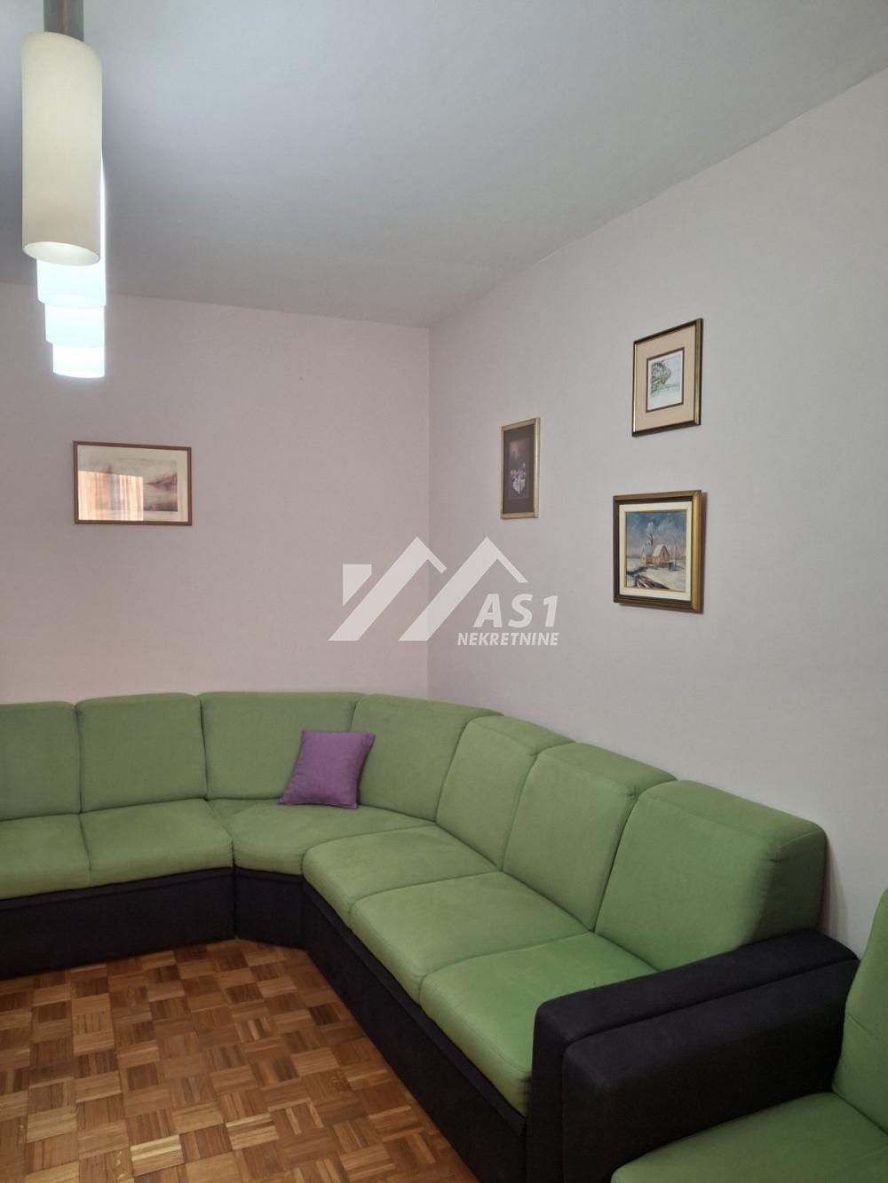 IZDAJE SE STAN U PETROVARADINU ID#3189 260 €