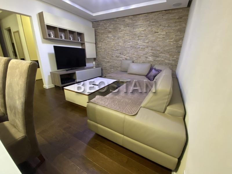 Širi centar - Vozdovac #63679 900 €
