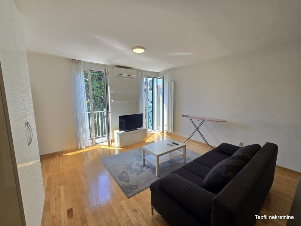 Gospodara Vučića, Trosoban stan za izdavanje, 59m2, 800€