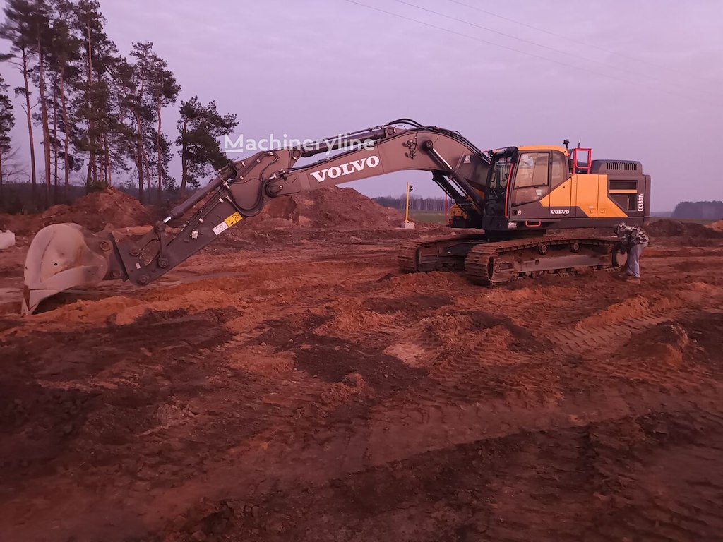 Volvo EC380EL bager guseničar