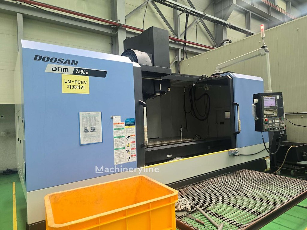 Doosan DN SOLUTIONS DNM 750 LII obradni centar