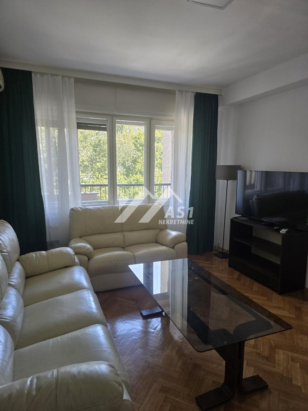 IZDAJE SE PRELEP STAN NA KEJU-PET FRIENDLY ID#3365 650 €