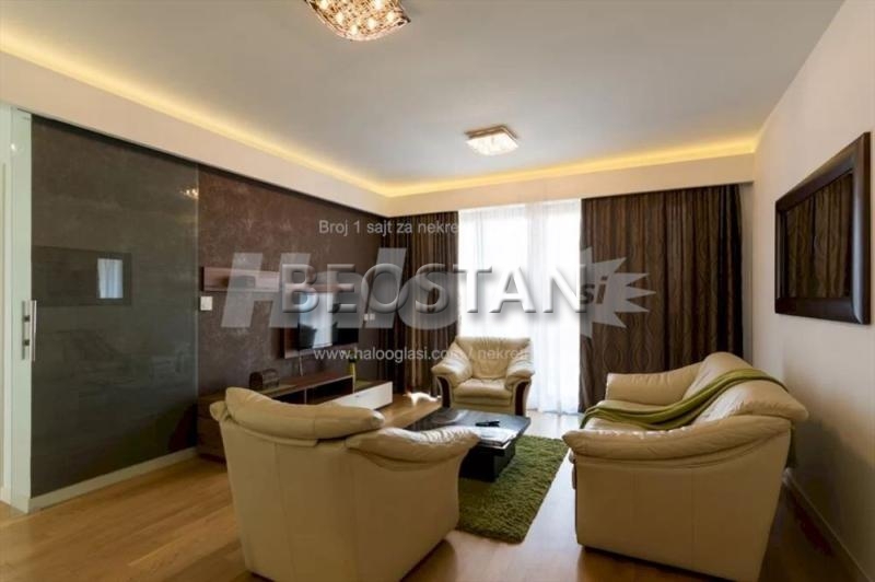 Novi Beograd - West 65 #63863 1.400 €