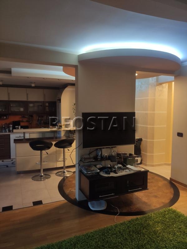 Novi Beograd - Blok 29 #63856 1.000 €