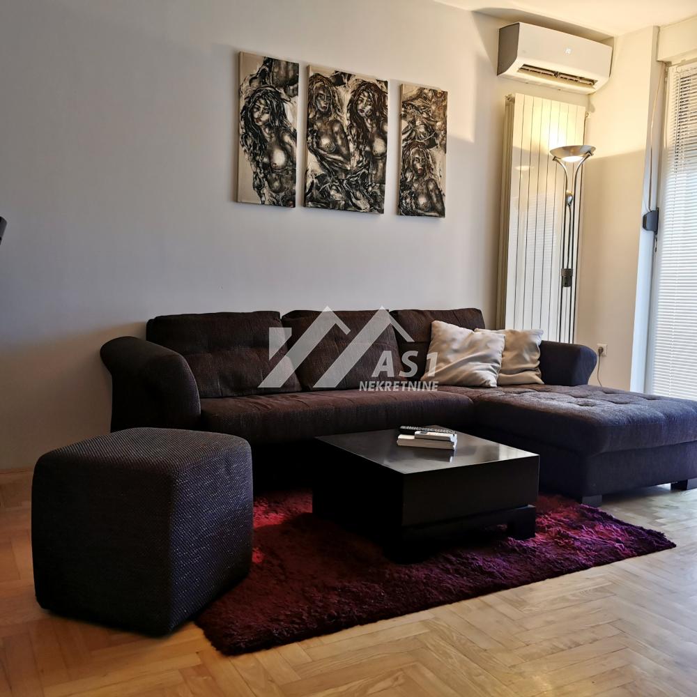 Izdajem prelep jedniposoban stan blizu Centra u novoj zgradi !! ID#3328 400 €