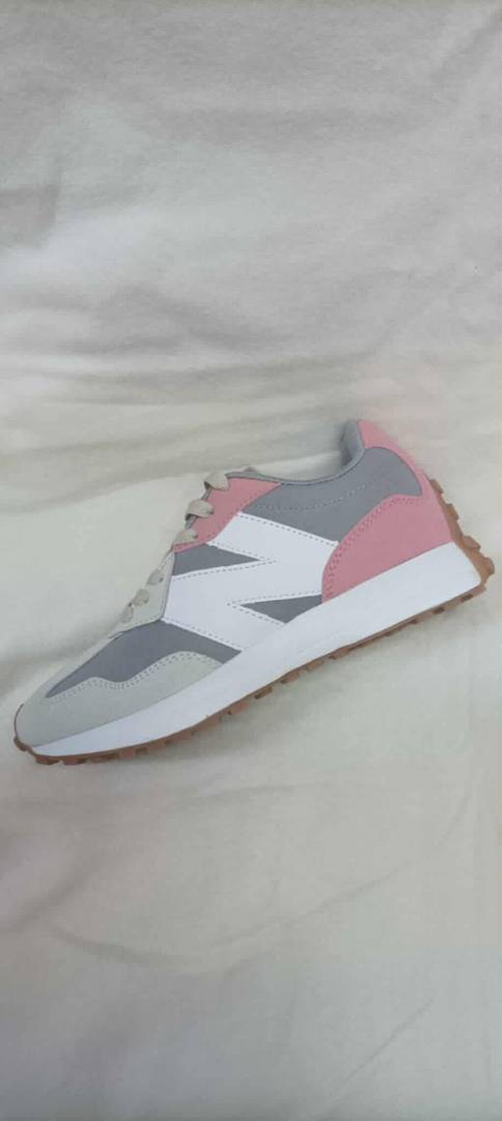 New Balance, 41