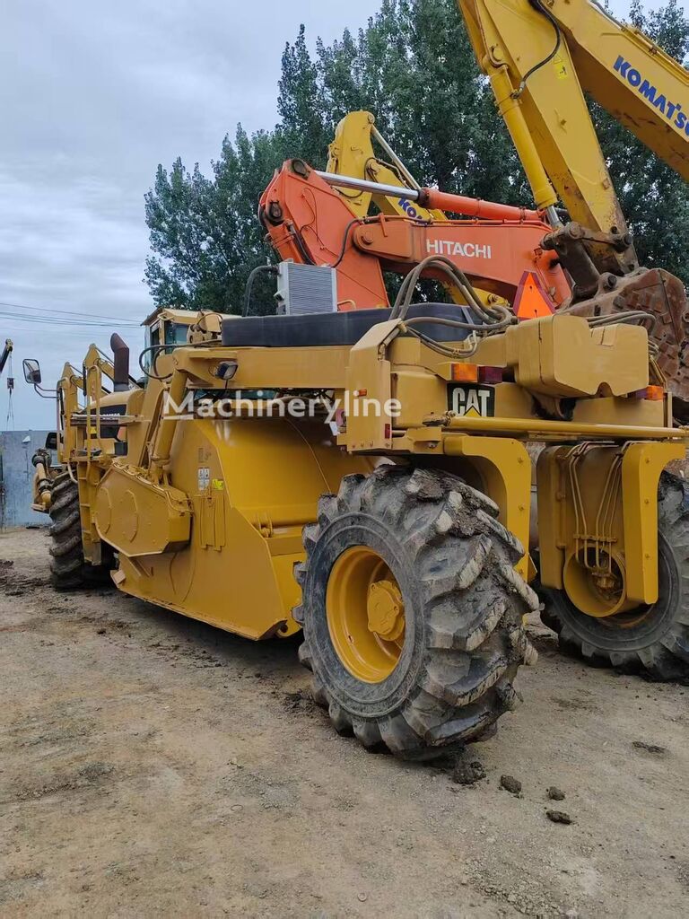Caterpillar RM500 mašina za reciklažu asfalta