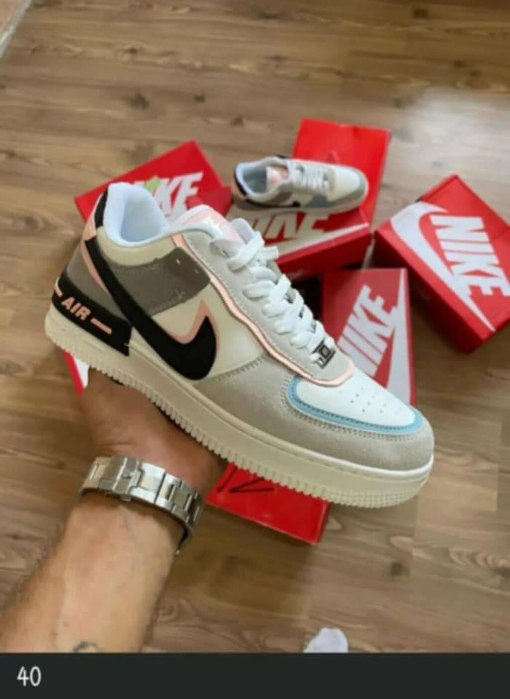 Nike, 40