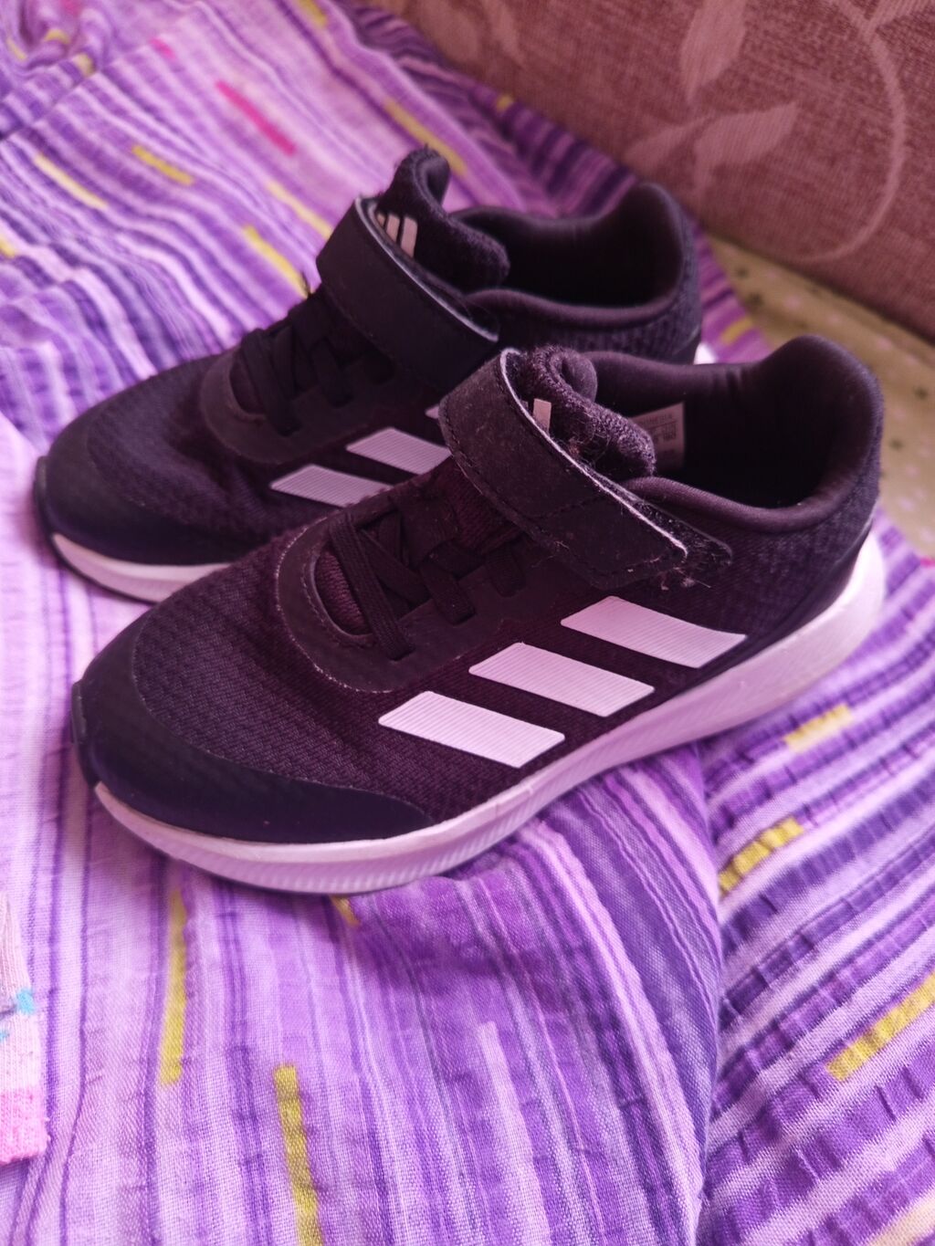 Adidas patike broj 30 ug 18cmocuvane obuvene par puta za fizicko