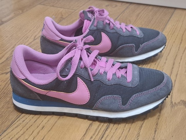 NIKE patike 39