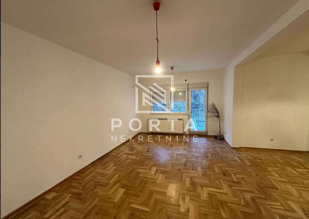 Banovo brdo,stan 67 m2,uknjižen ID#1555 190.000 €