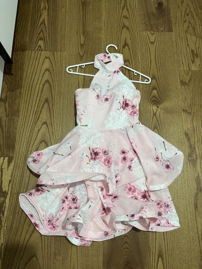 Roze cvetna haljina