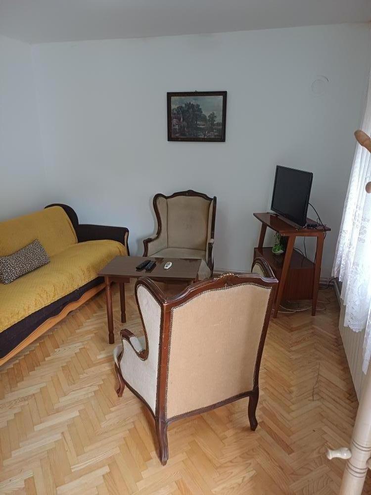 Anrija Žamea 35, Dvosoban stan za izdavanje, 44m2, 300€