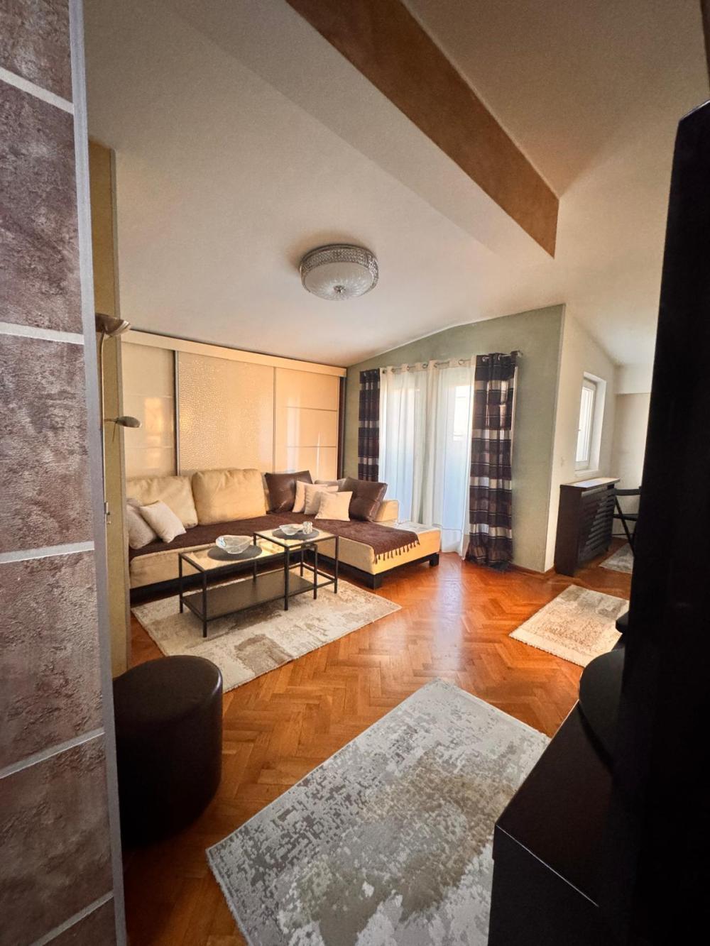 Sime Igumanova, Dvosoban stan za izdavanje, 65m2, 800€