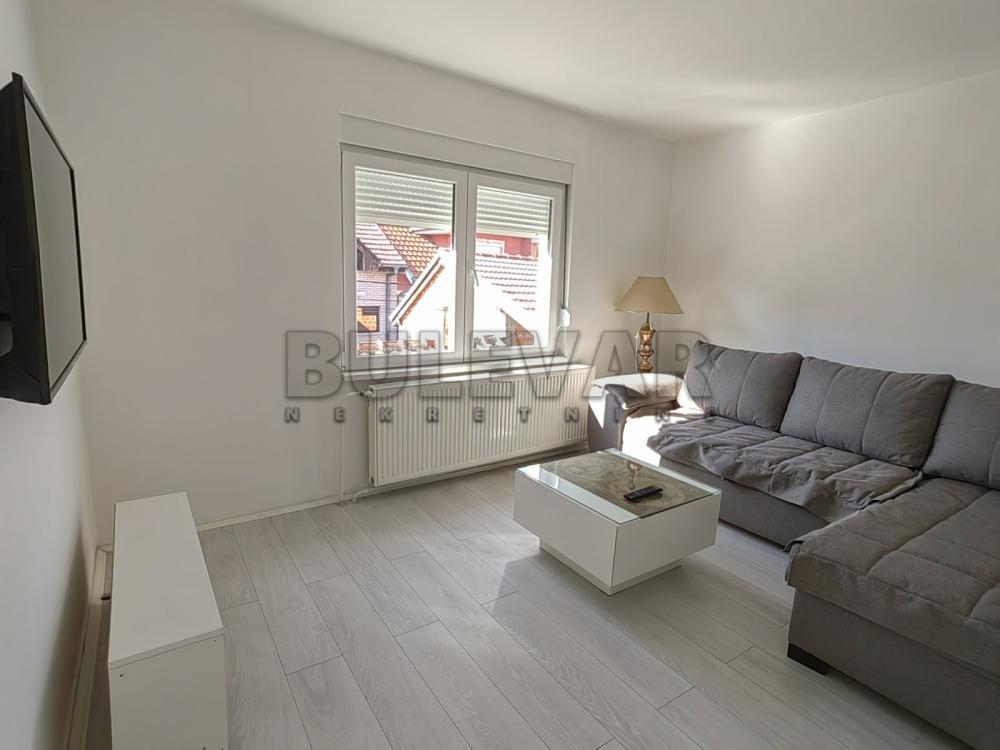 Radoša Jovanovića Selje, Trosoban stan za izdavanje, 80m2, 400€