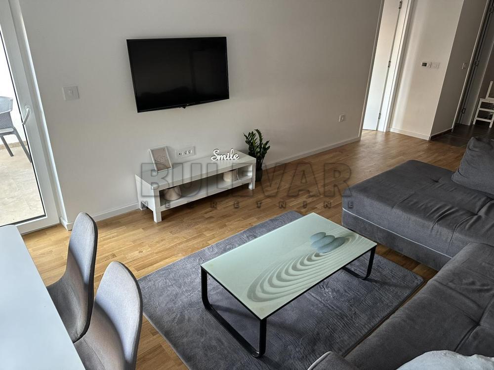 Stevana Nemanje, Jednoiposoban stan za izdavanje, 49m2, 500€