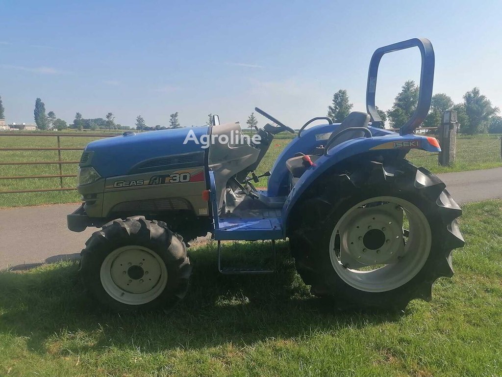 Prodaje se Iseki AT30 mini traktor na aukciji
