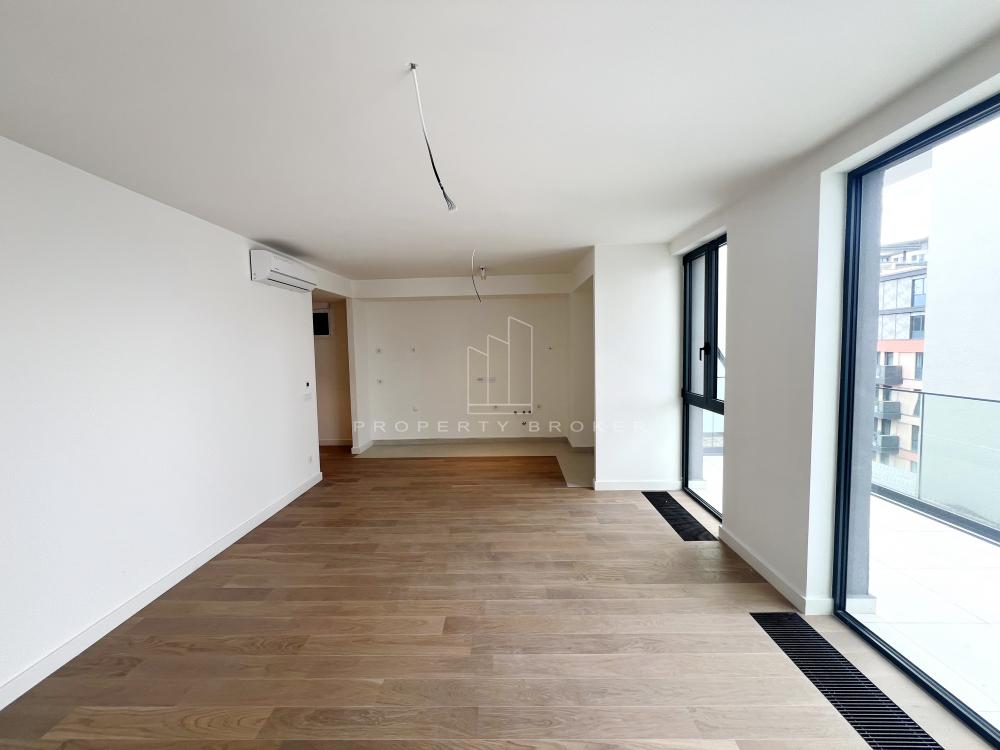 BW Eterna, dvostran, pogodan za pp, odmah useljiv ID#4131 2.300 €