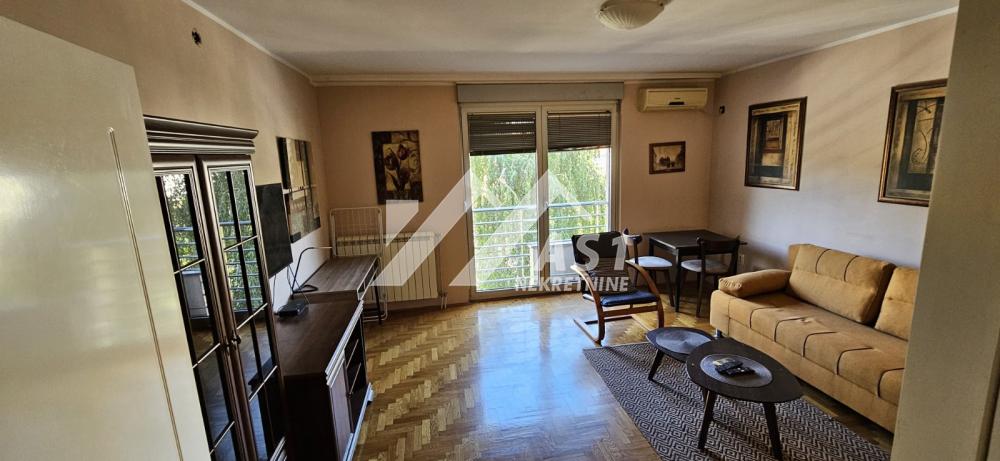 IZDAJE SE JEDNOSOBAN STAN SPENS-pet friendly ID#3678 330 €