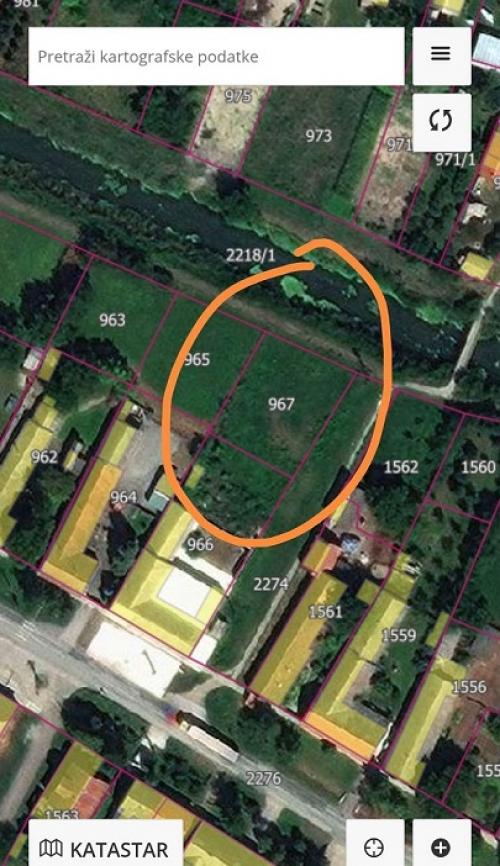 Plac u strogom centru Zmajeva-Vrbas
