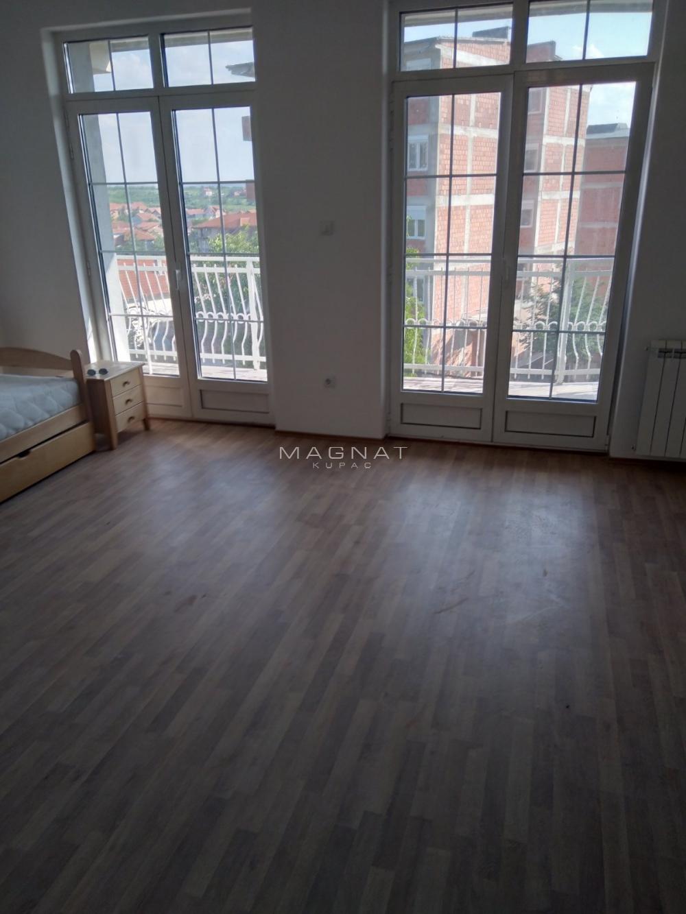 Stojana Ljubića, Jednosoban stan za izdavanje, 40m2, 350€