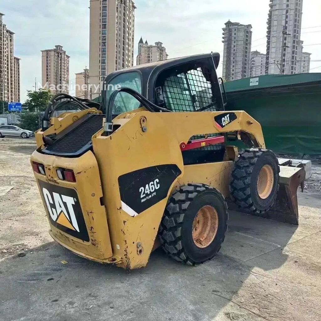 Caterpillar 246C mini utovarivač