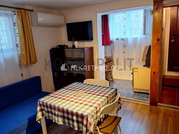 Voždovac, TC Stadion, Medakovićeva, 0.5, 22m2, 50000 EUR