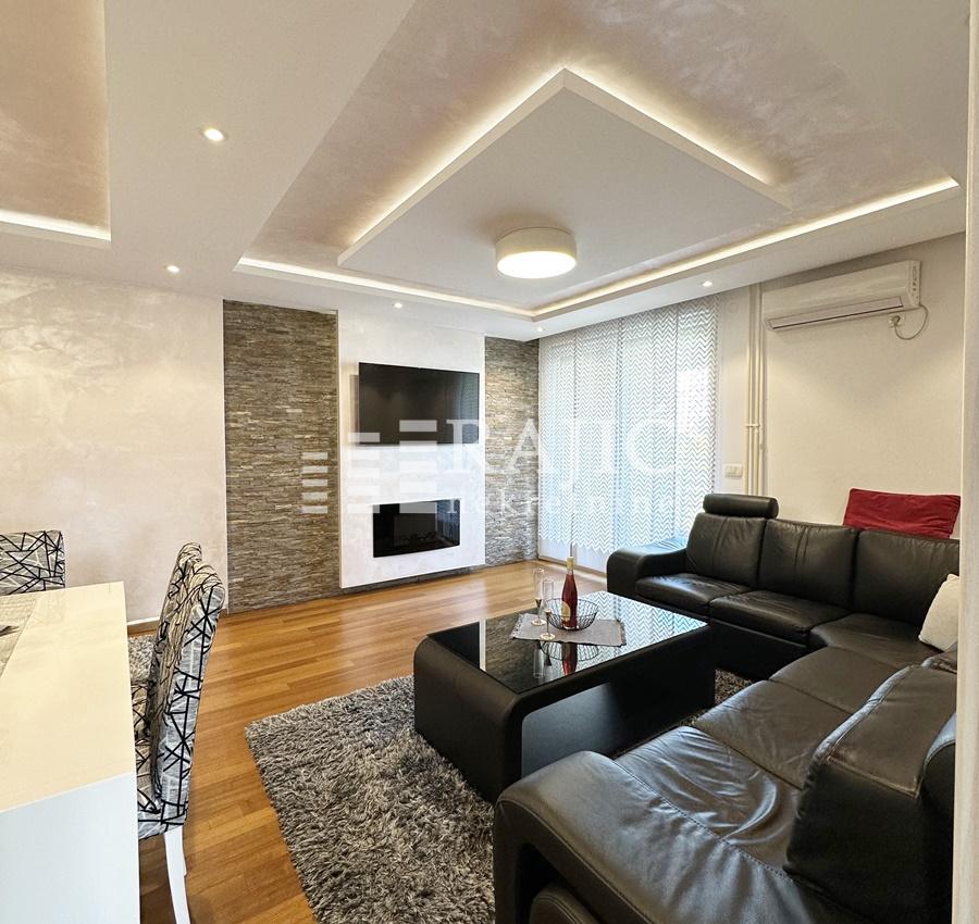 Novi Beograd(Arena)72m2,2.5-renoviran #4318 1.000 €