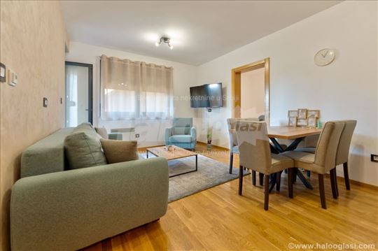 Zlatibor, Krfska, Lux apartman 43 m2, garaža 12 m2