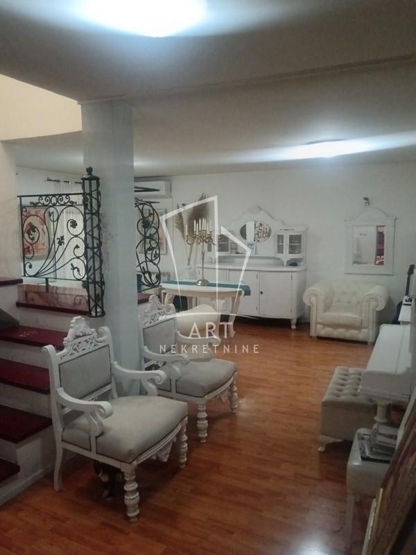 Belimarkovićeva, Trosoban stan za izdavanje, 142m2, 1.800€