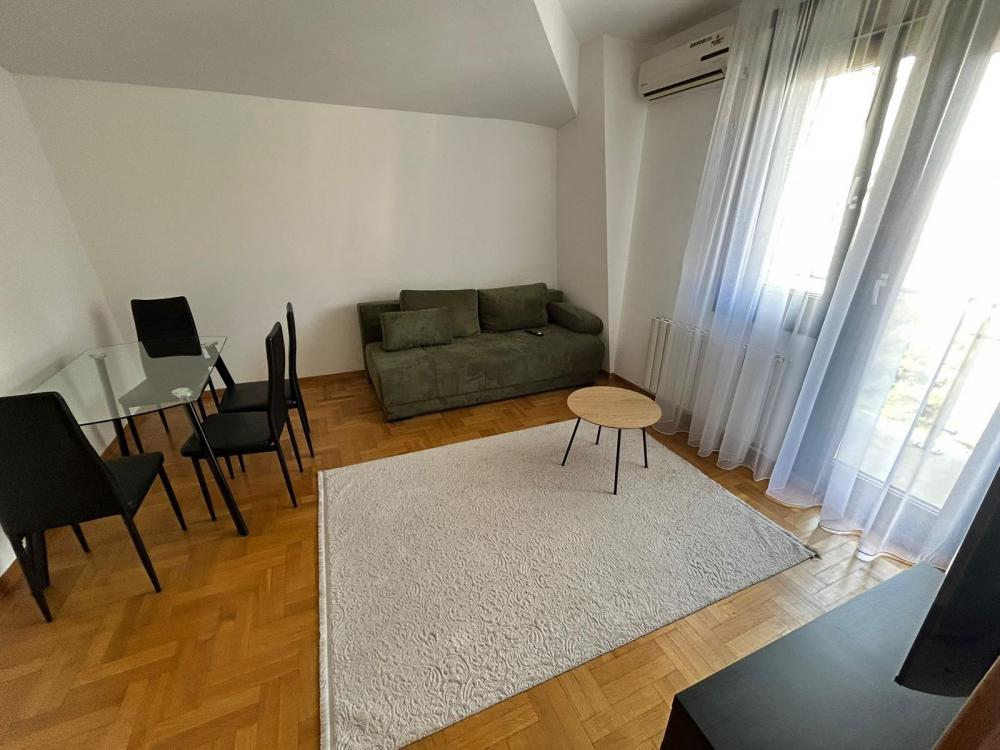 Ruže Jovanović, Dvosoban stan za izdavanje, 40m2, 600€