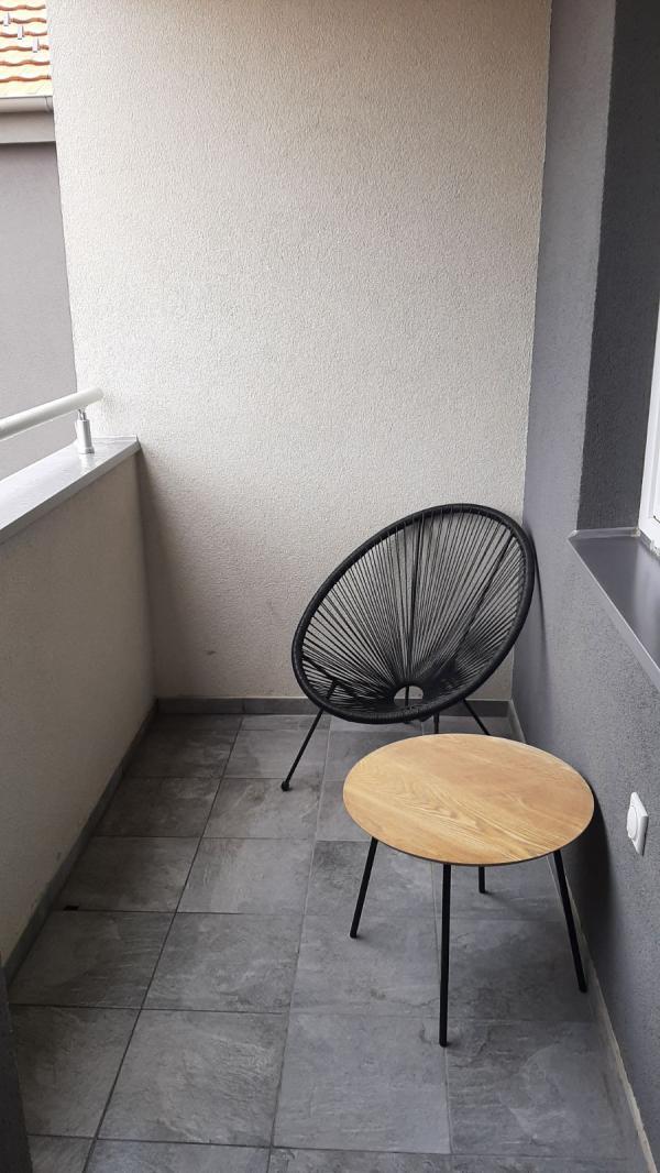 Jednoiposoban stan za izdavanje, 45m2, 380€