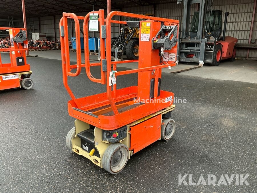 Prodaje se JLG 1230ES jarbolnu penjajuću platformu na aukciji