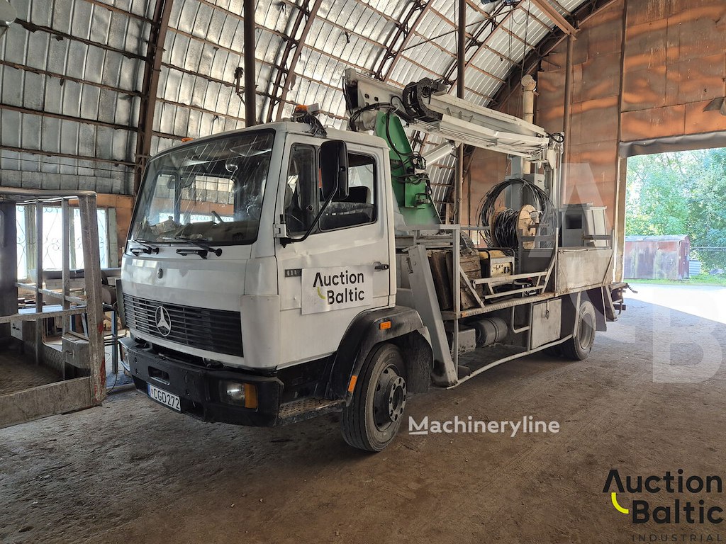 Prodaje se Mercedes-Benz 1114 auto dizalicu s korpom na aukciji