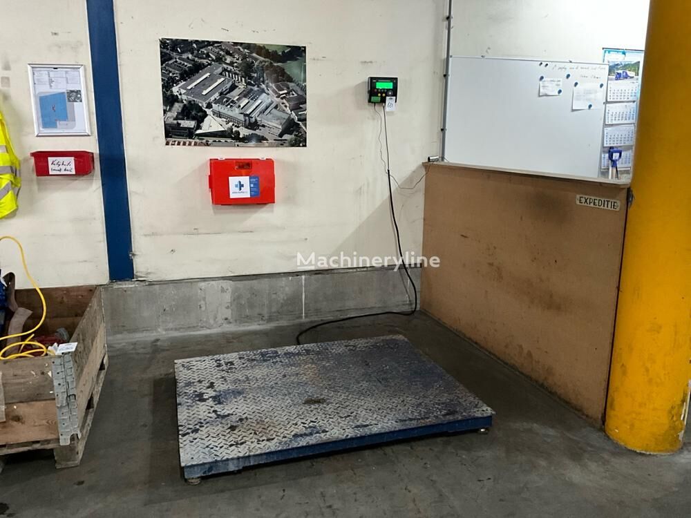 Prodaje se Gram drugu građevinsku mašinu na aukciji