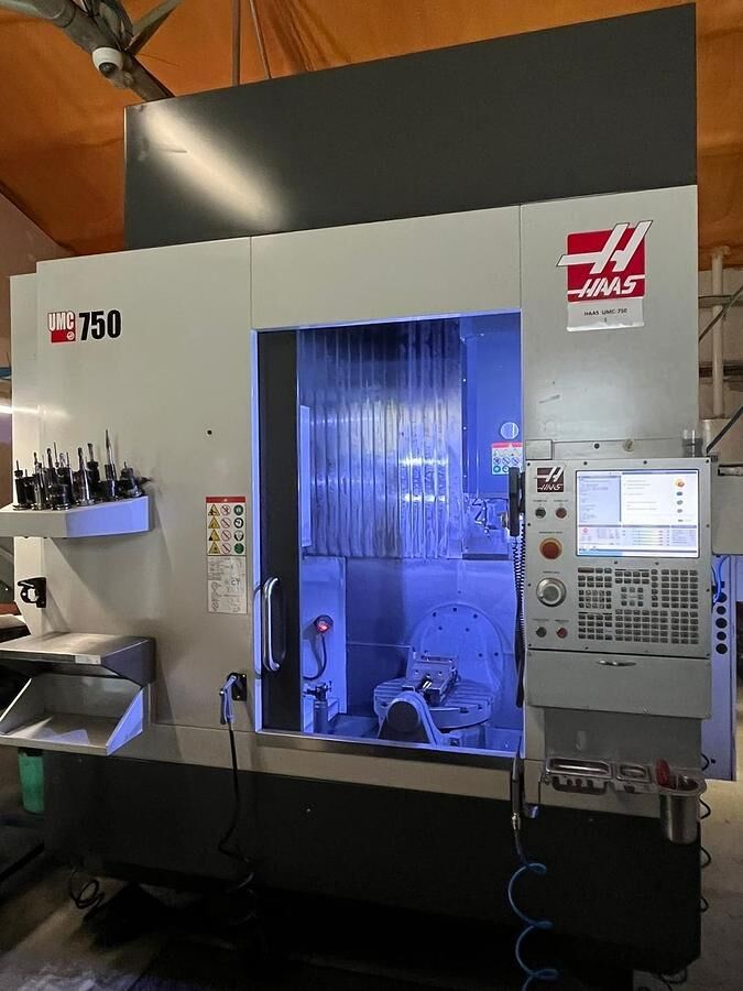 Haas UMC 750 obradni centar