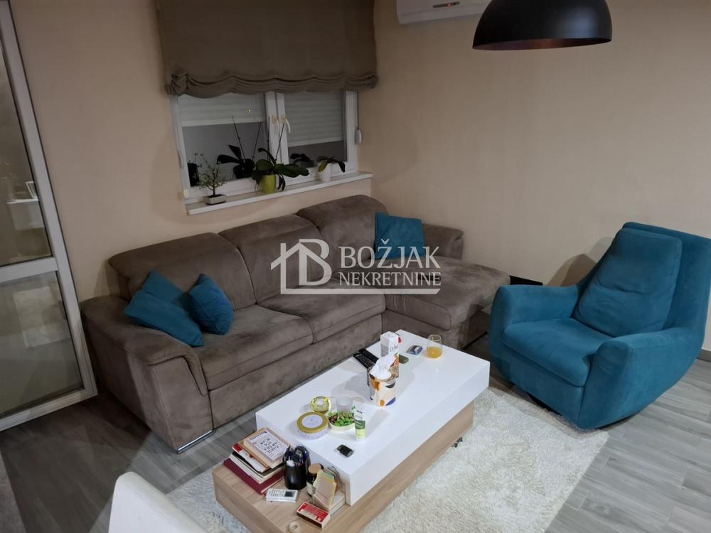 Trosoban stan sa natkrivenim parking mestom ID#2453 130.900 €